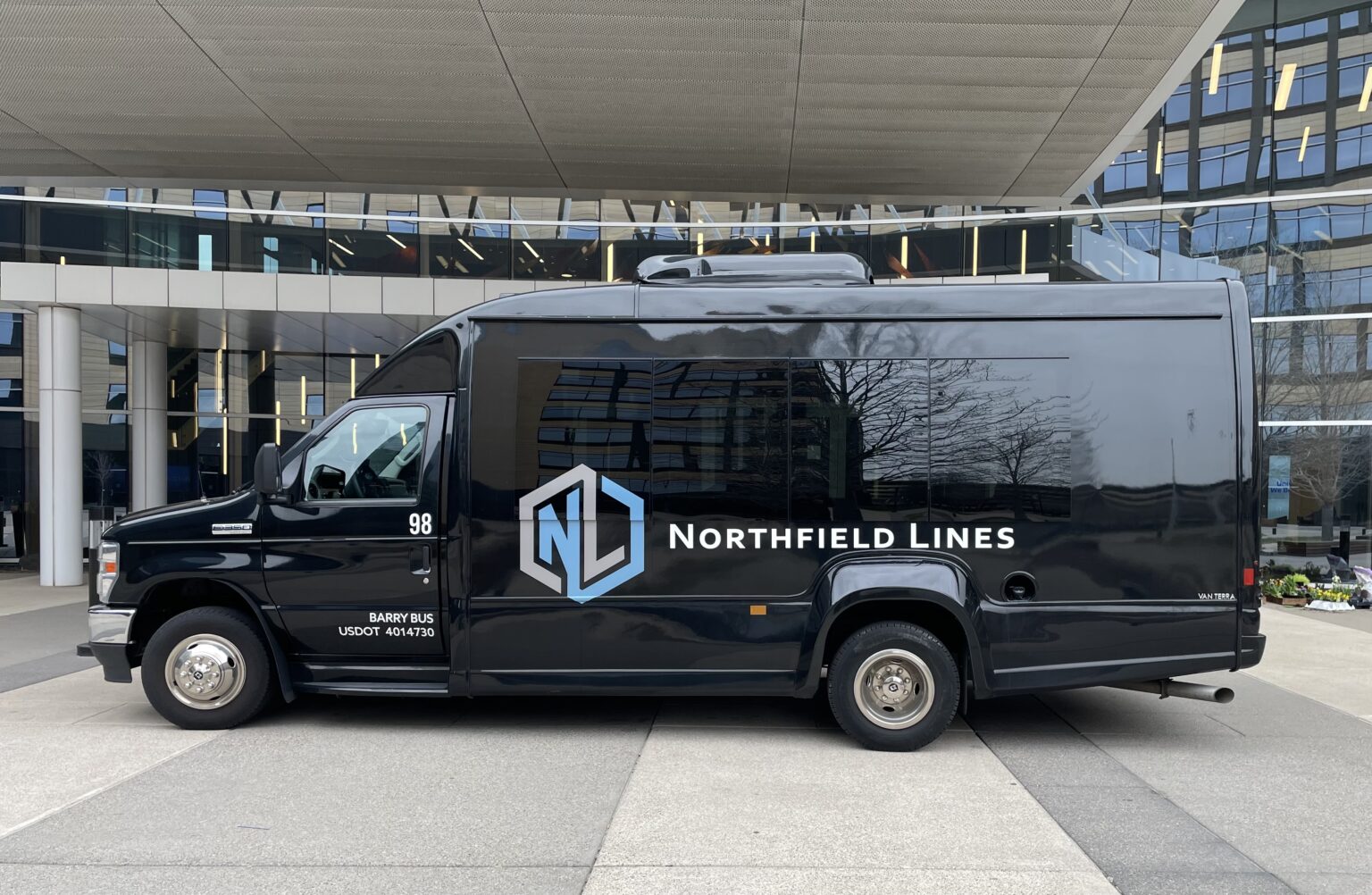 Northfield Lines | 12 Passenger Executive
